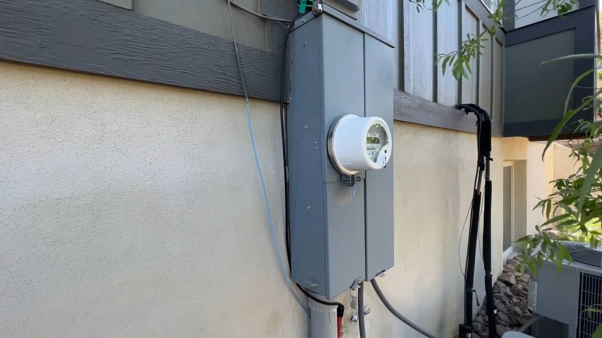 Electrical Service Meter Installation in Trinity, Fl